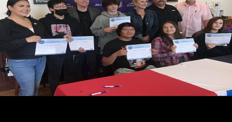Job Corps Held Signing Ceremony | News | rivertonranger.com