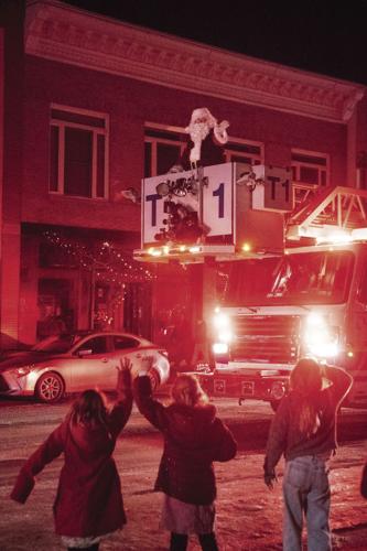 Light Up Lander Parade 2023 | Lander Journal | rivertonranger.com
