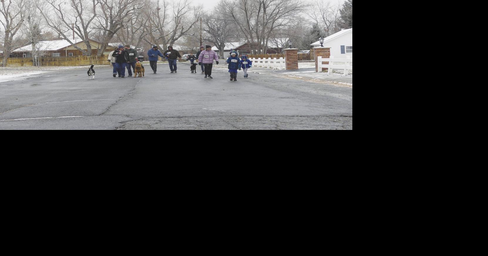 Thanksgiving Turkey Run in Lander photo slideshow | | rivertonranger.com