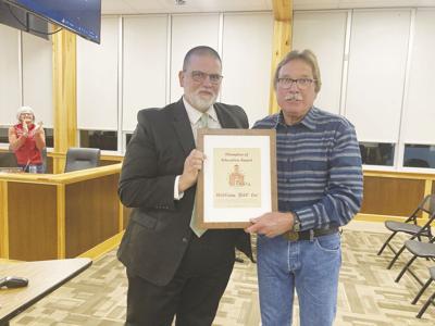 Lee receives lifetime education award | Lander Journal | rivertonranger.com