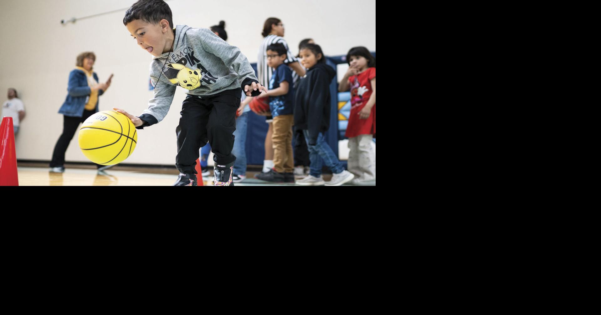 Arapahoe Elementary kids celebrate Falcon Madness | Sports ...