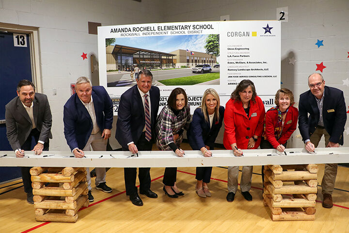 RISD celebrates Rochell Elementary with beam signing | Lifestyles ...