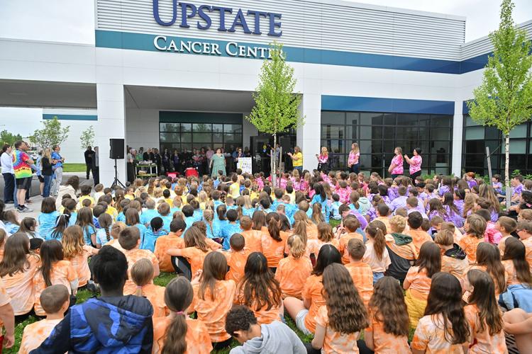 Children spread kindness at Upstate Cancer Center in Verona ...