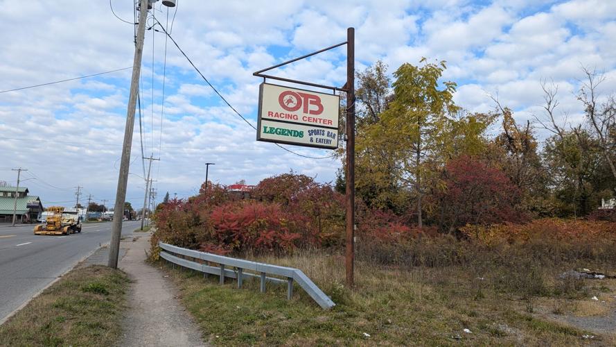 Rome man accused of trying to steal former Legends bar sign | News ...