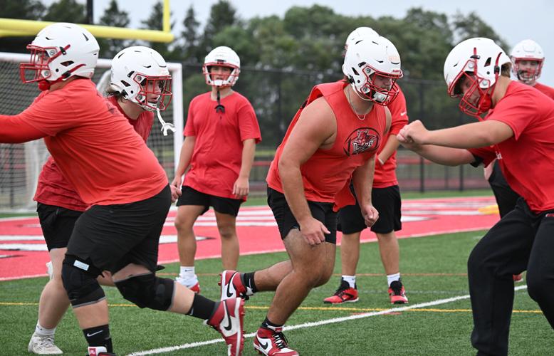 VVS football want to keep momentum of late-season wins | Sports ...