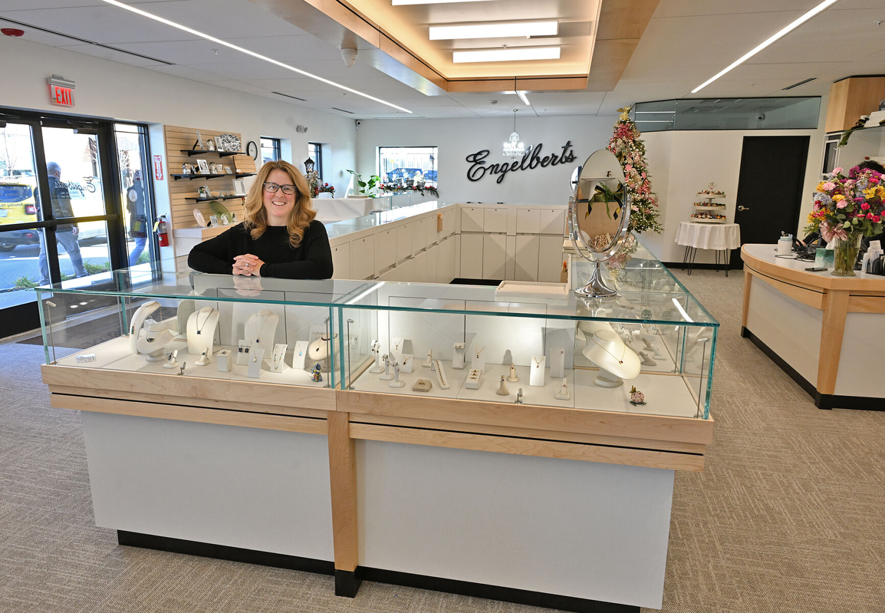 Engelbert's Jewelers celebrating grand reopening of tornado-damaged ...