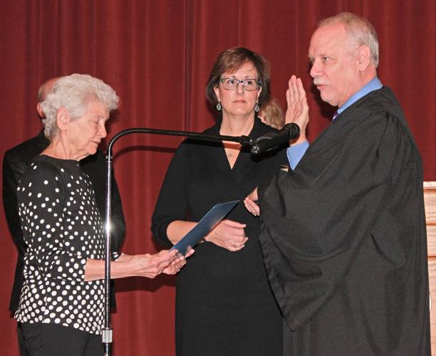 New ‘team’ sworn in at Oneida ceremony | Oneida | romesentinel.com