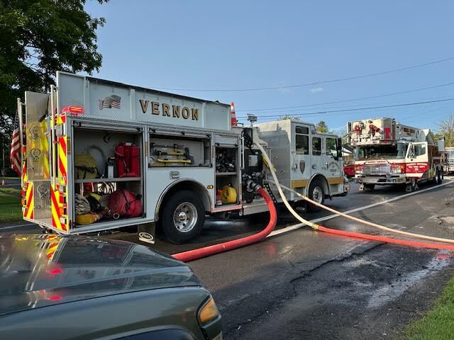 Garage fire closes Route 5 in Vernon | News | romesentinel.com