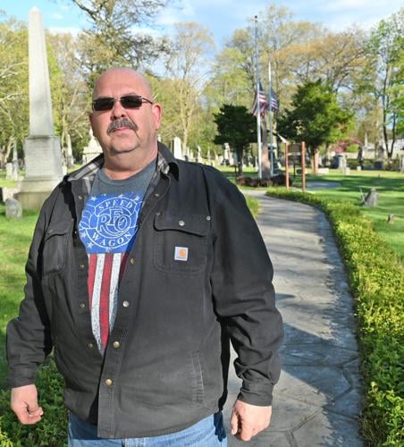 Historian discovers new roots through DNA test | Culture | romesentinel.com