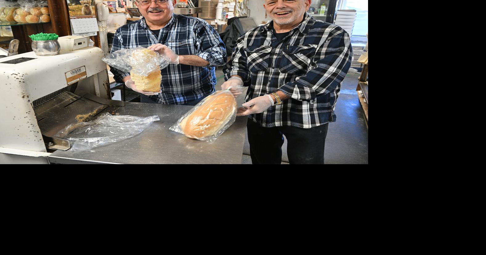 Baking bread and traditions for generations in Rome | Computer Science ...