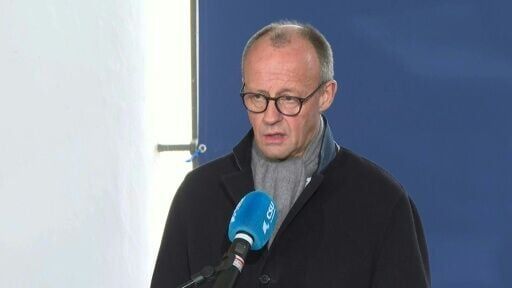 Kyiv mayor calls for temporary evacuation over heating outages | News ...