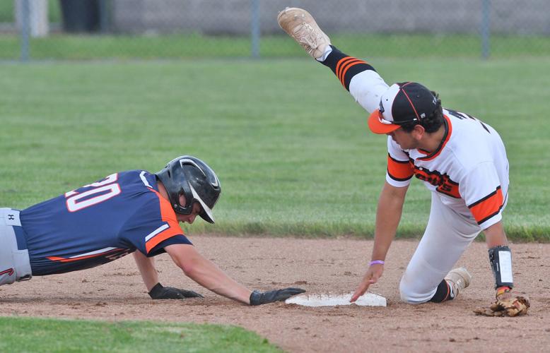 Squeeze bunt lifts RFA to Class AA semis in extras | Sports ...