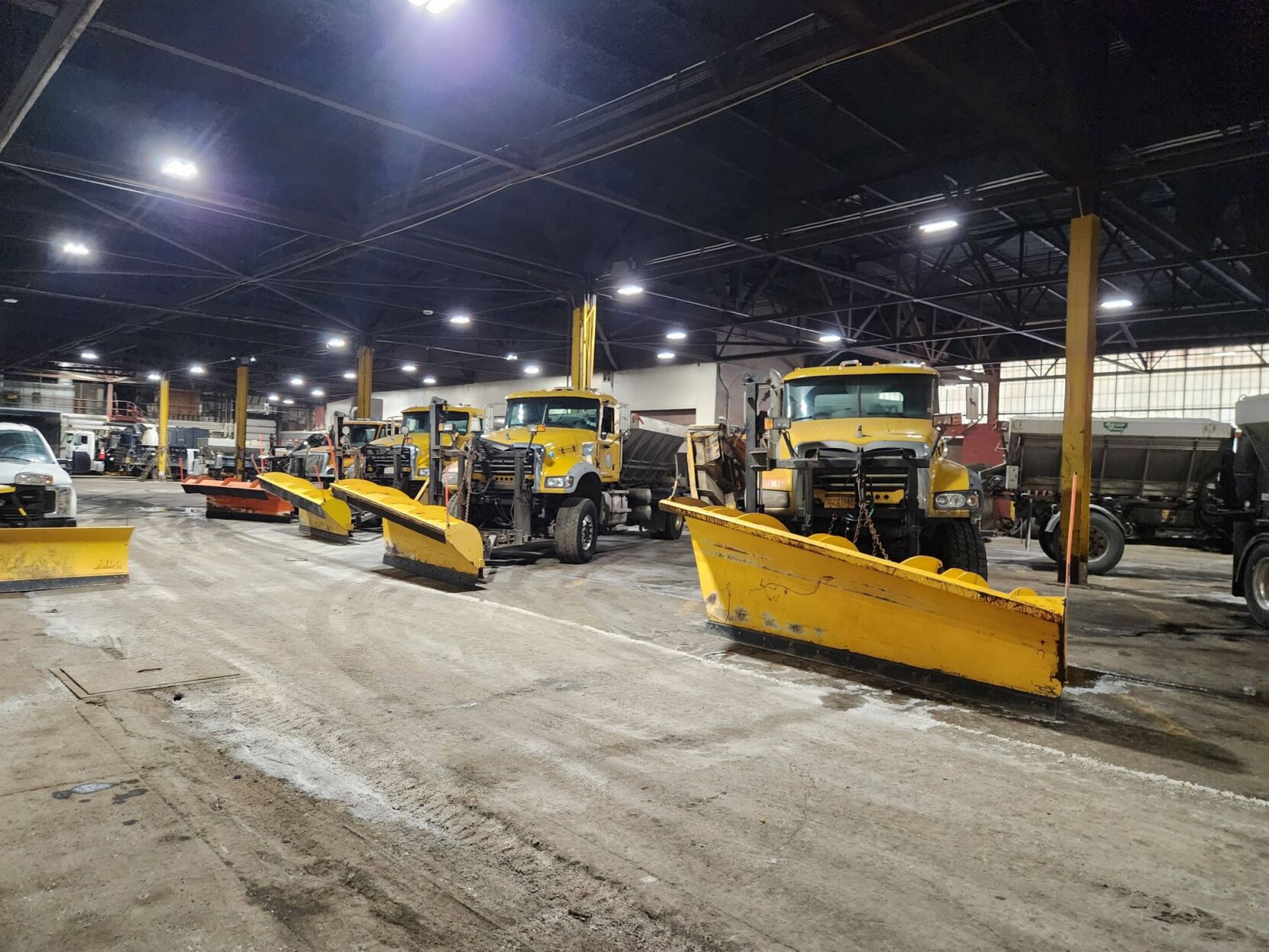 Like a well-oiled machine, Utica DPW crews keep city moving amid ...