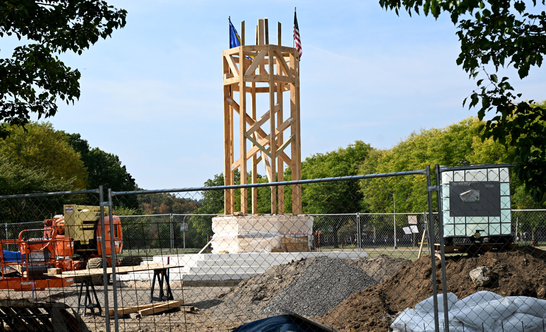 Utica council approves water feature for Sebilj monument | News ...