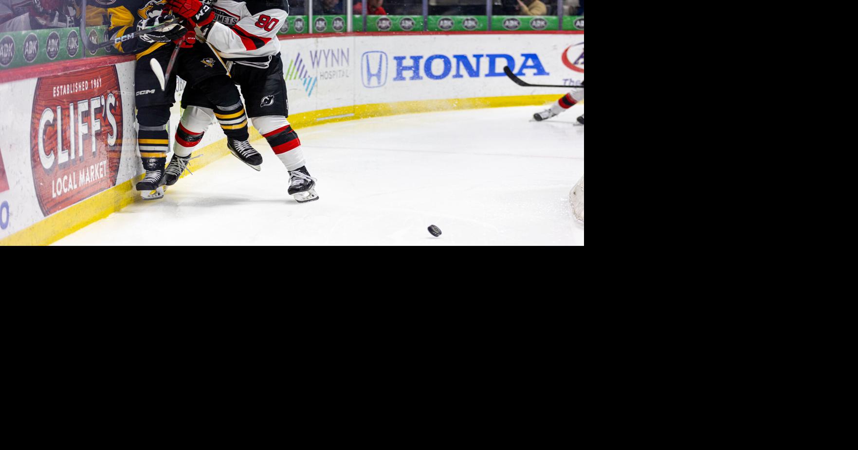 Utica Comets lose 4-1 at home on Friday, snapping a four-game win ...