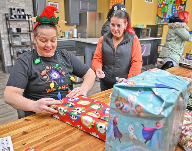 Connected holiday elves shopping outreach begins in Rome | News ...