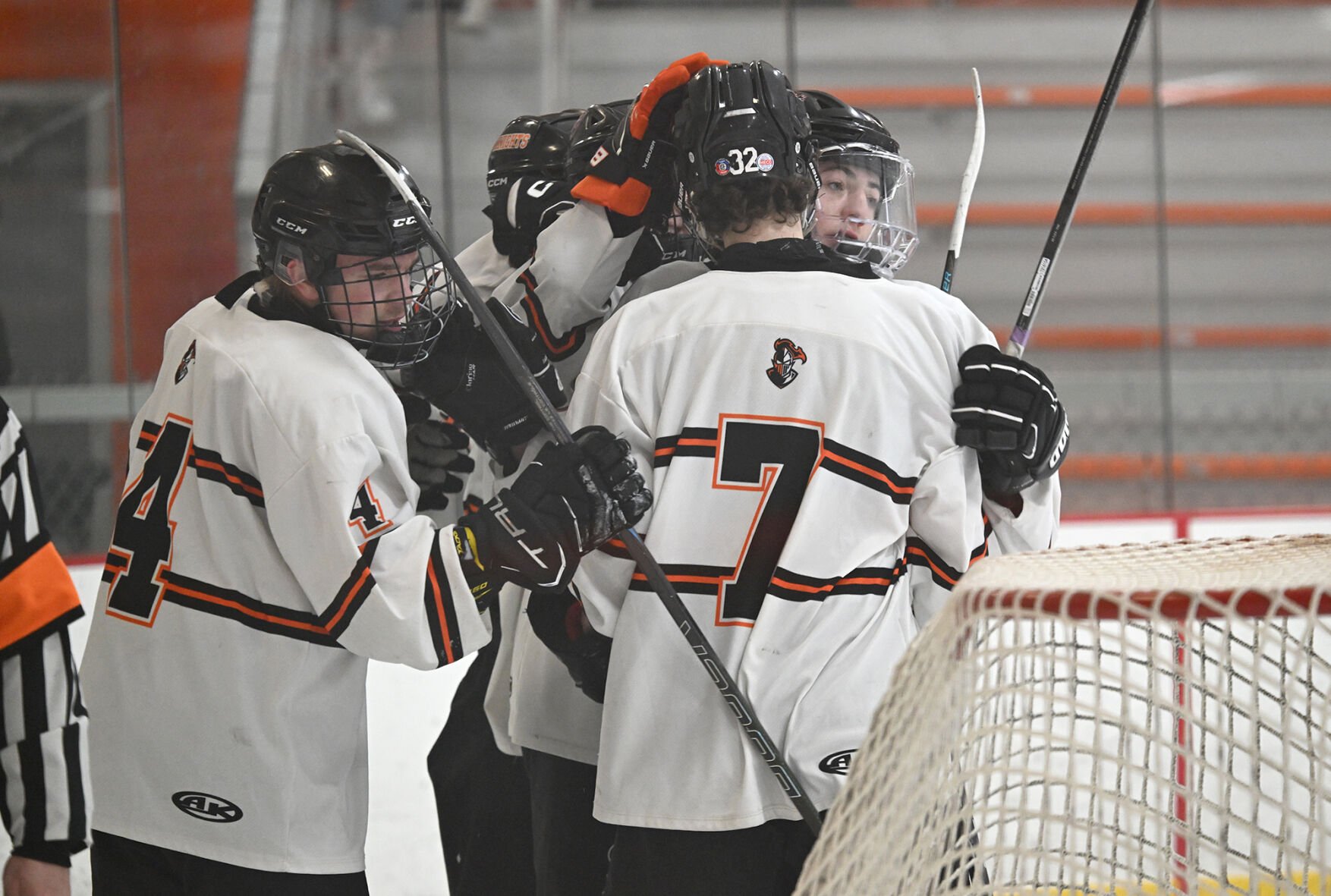 RFA hockey wins 3-2 to remain in contention for top seed | High School ...