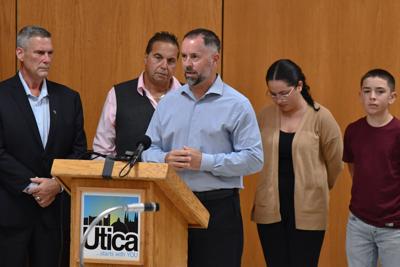 Council honors security guard for heroic actions | News | romesentinel.com