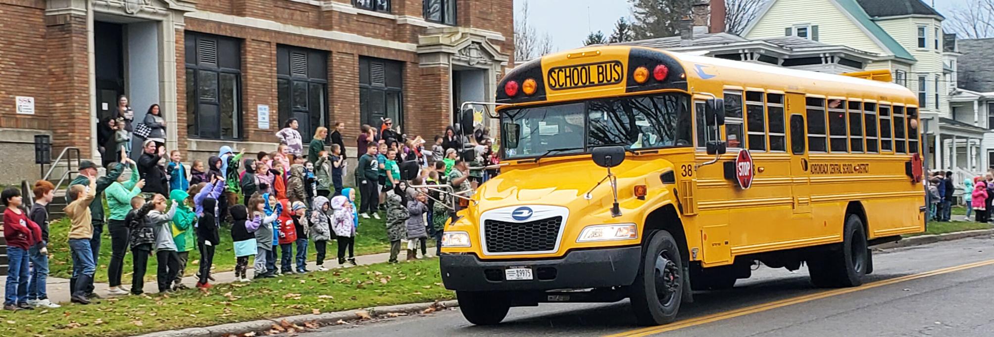 ACS bus with football team | | romesentinel.com
