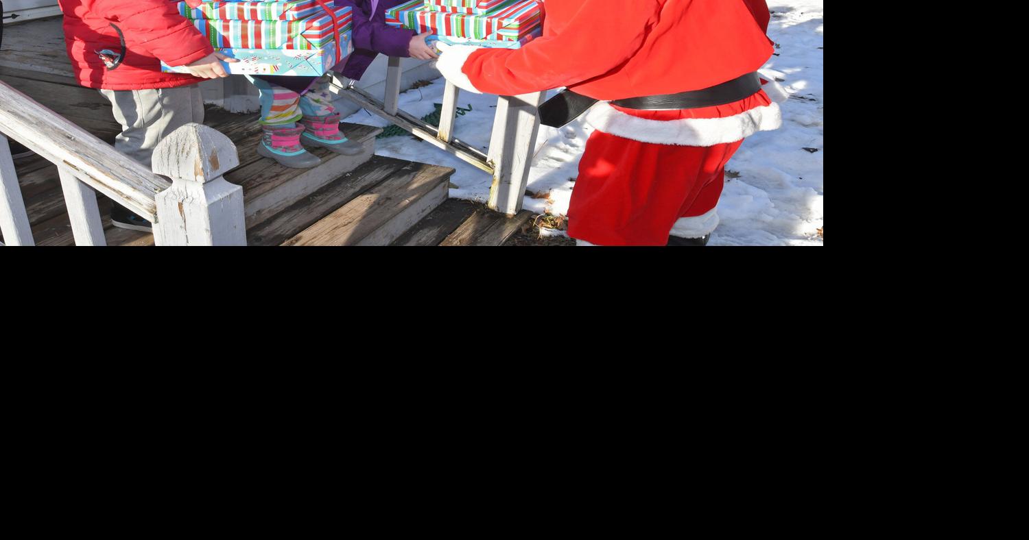 Firefighters help deliver holiday cheer for four families | News ...