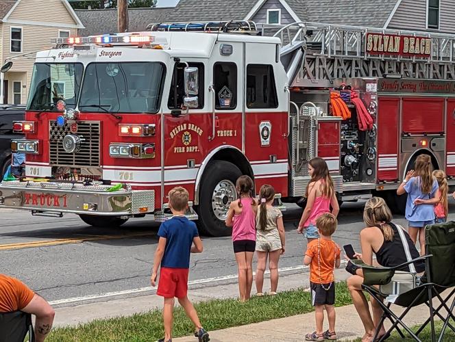 Pirates, buccaneers and clowns invade Sylvan Beach for Pirate Parade ...