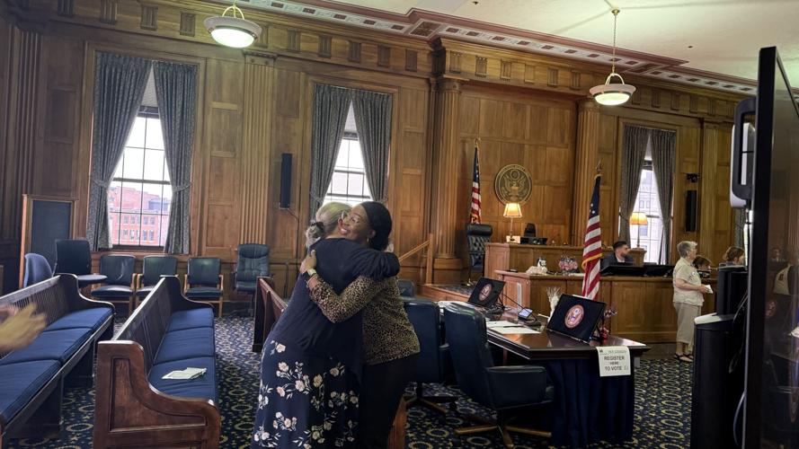 Utica welcomes 13 new citizens with naturalization ceremony | News ...