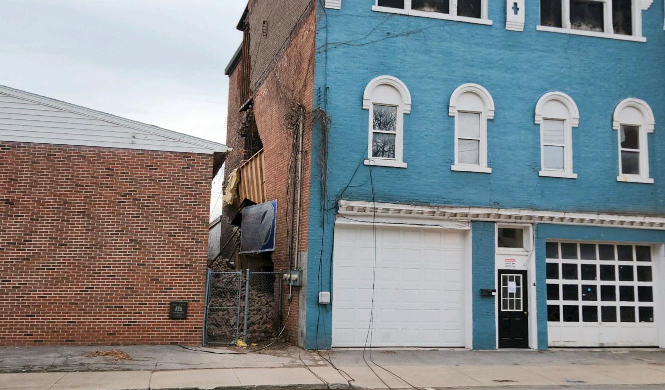 Partial building collapse scuttles pair of Oneida events | News ...