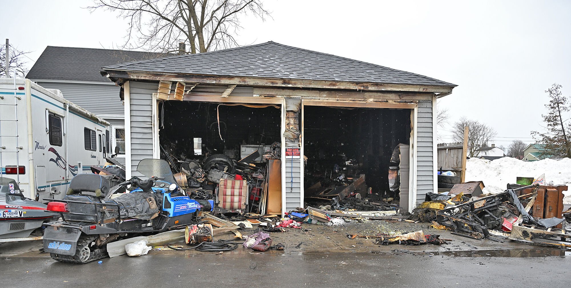 Sentinel snapshot: Firefighters douse garage fire | News | romesentinel.com
