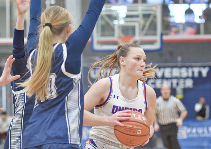 Ella Trinkaus reaches 2,000-career point milestone in Jugglers' win ...