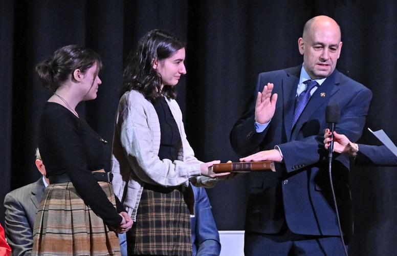 Newly sworn Mayor Jeffrey M. Lanigan promises 'unity' and 'transparency ...