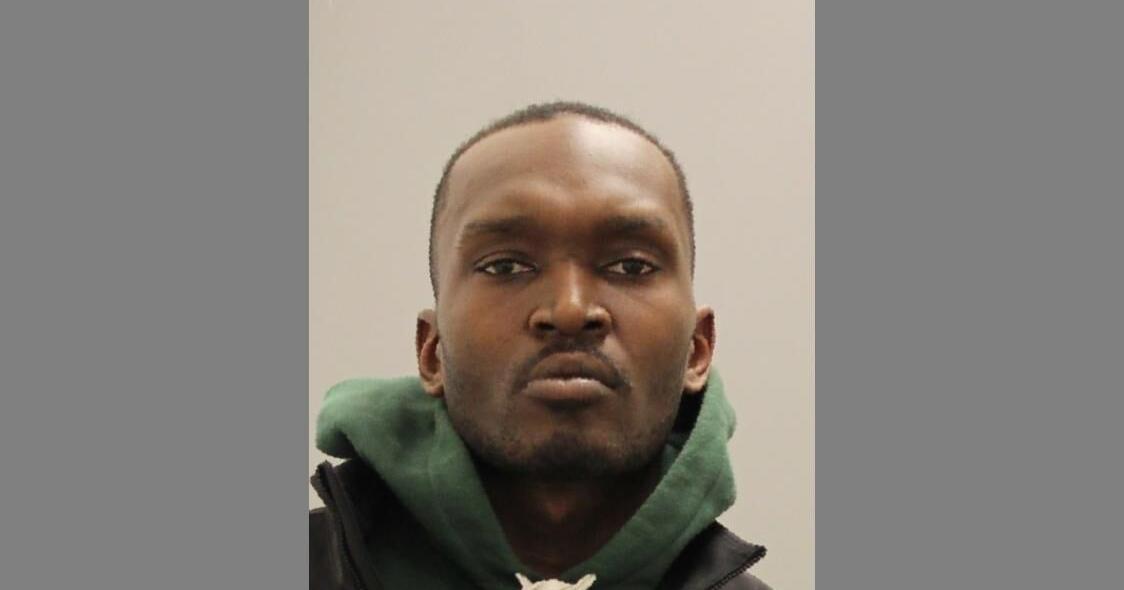 Albany man accused of biting police officer during foot chase at ...