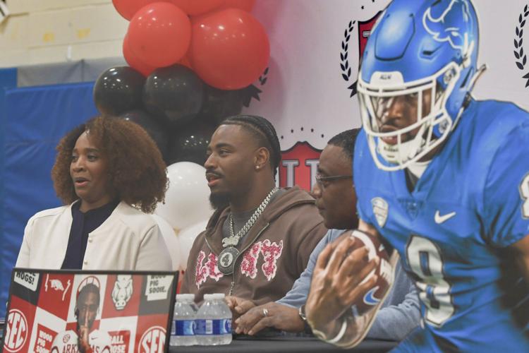 Mike Washington Jr. returns to Utica ahead of NFL draft | Sports ...