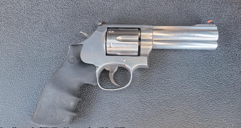 Utica man arrested for weapons possession | News | romesentinel.com