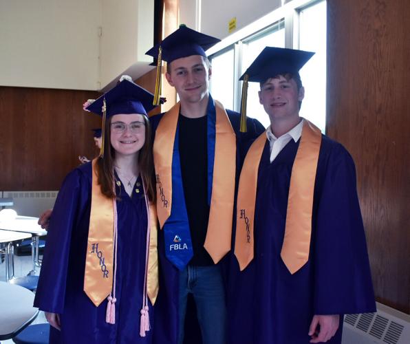 Holland Patent Class of 2025 graduates | | romesentinel.com