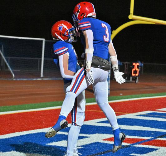 After 'crazy week,' New Hartford football rolls into Section III Class ...