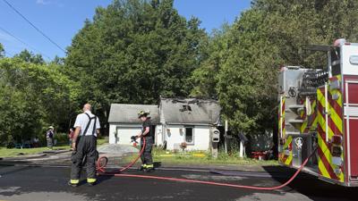 UPDATED: Sunday afternoon fire damages Oxford Road home, leaves one cat ...