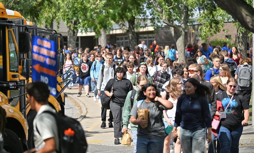 Oneida High School, middle school students in same building | News ...
