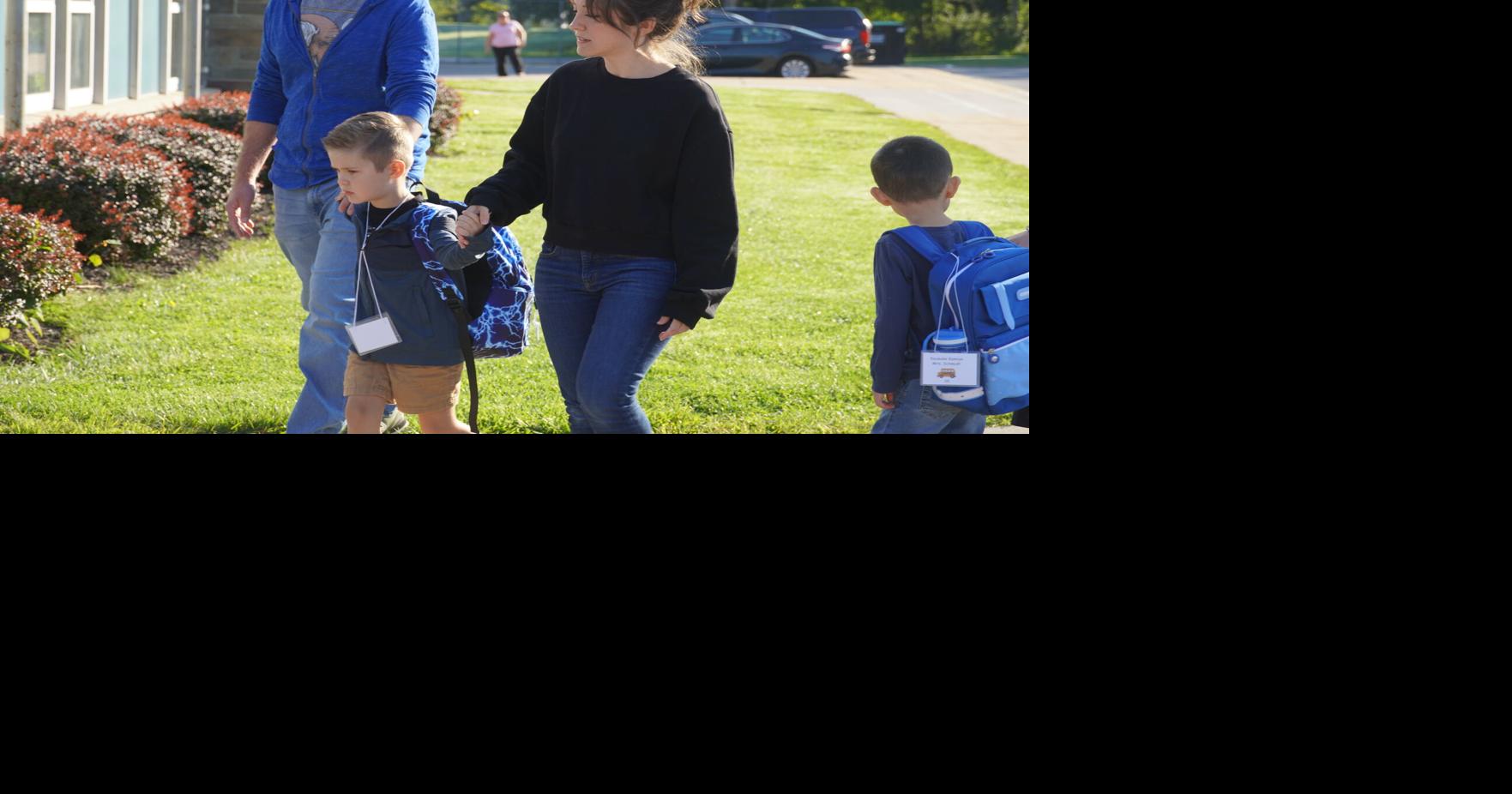 SENTINEL SNAPSHOT: Myles Elementary first day | | romesentinel.com