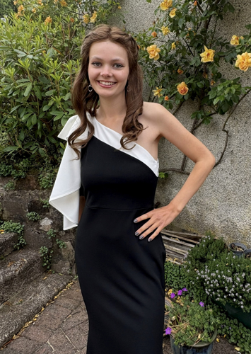 Student dies after ‘exam stress headaches’ turn out to be cancer ...
