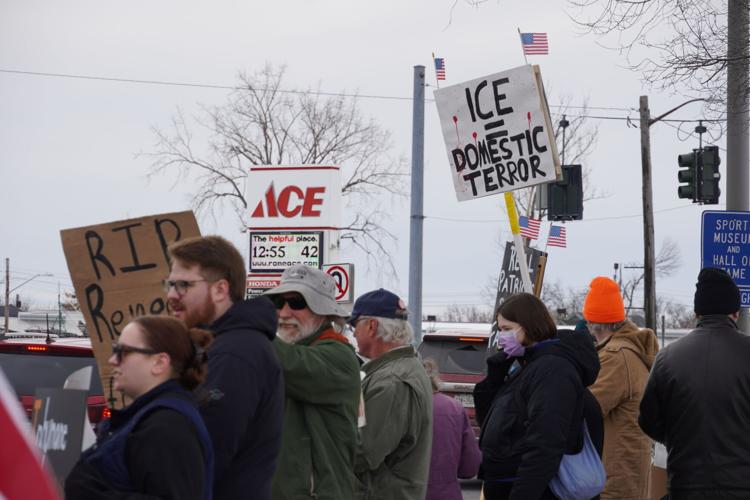 Community rallies for justice for Renee Nicole Good | News ...