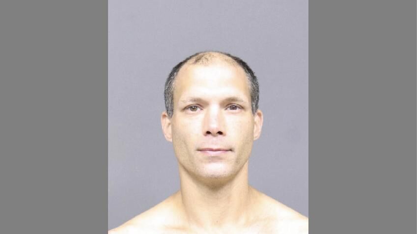 Accused thief used ladder to reach Utica apartments | News ...