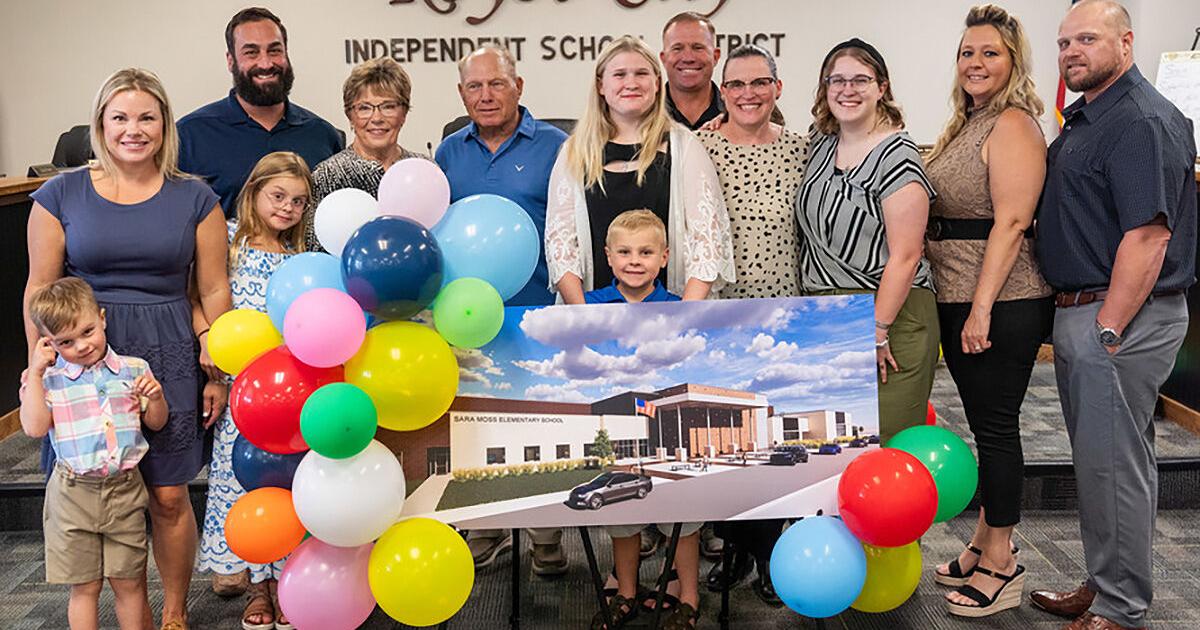 RCISD officials set Sara Moss beam signing for Oct. 14 | Lifestyles ...