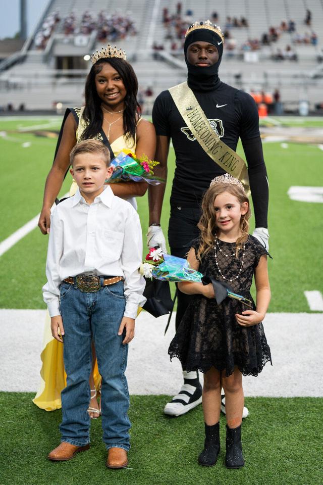 Royse City High School crowns 2025 homecoming king and queen ...