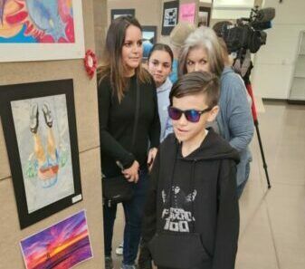 Military vet gives the gift of color to Rio Rancho students | News ...