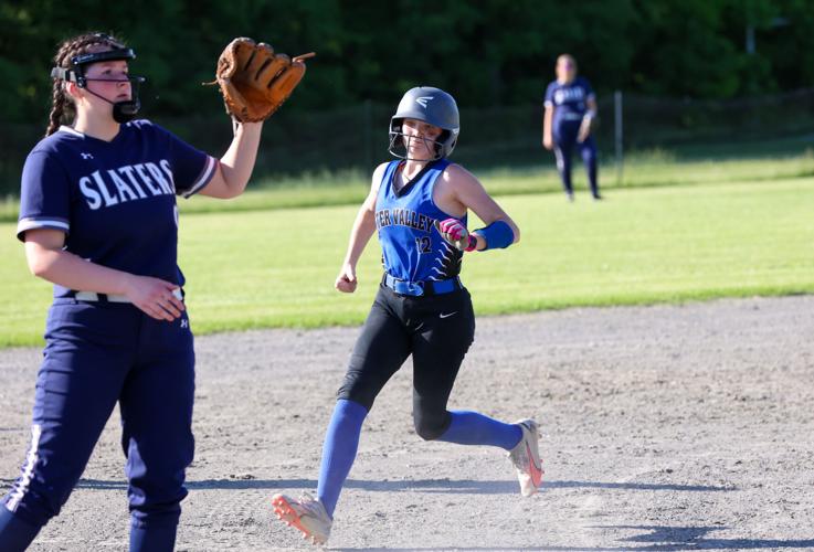 Otters top rival Slaters in mercy-rule game | Local | rutlandherald.com