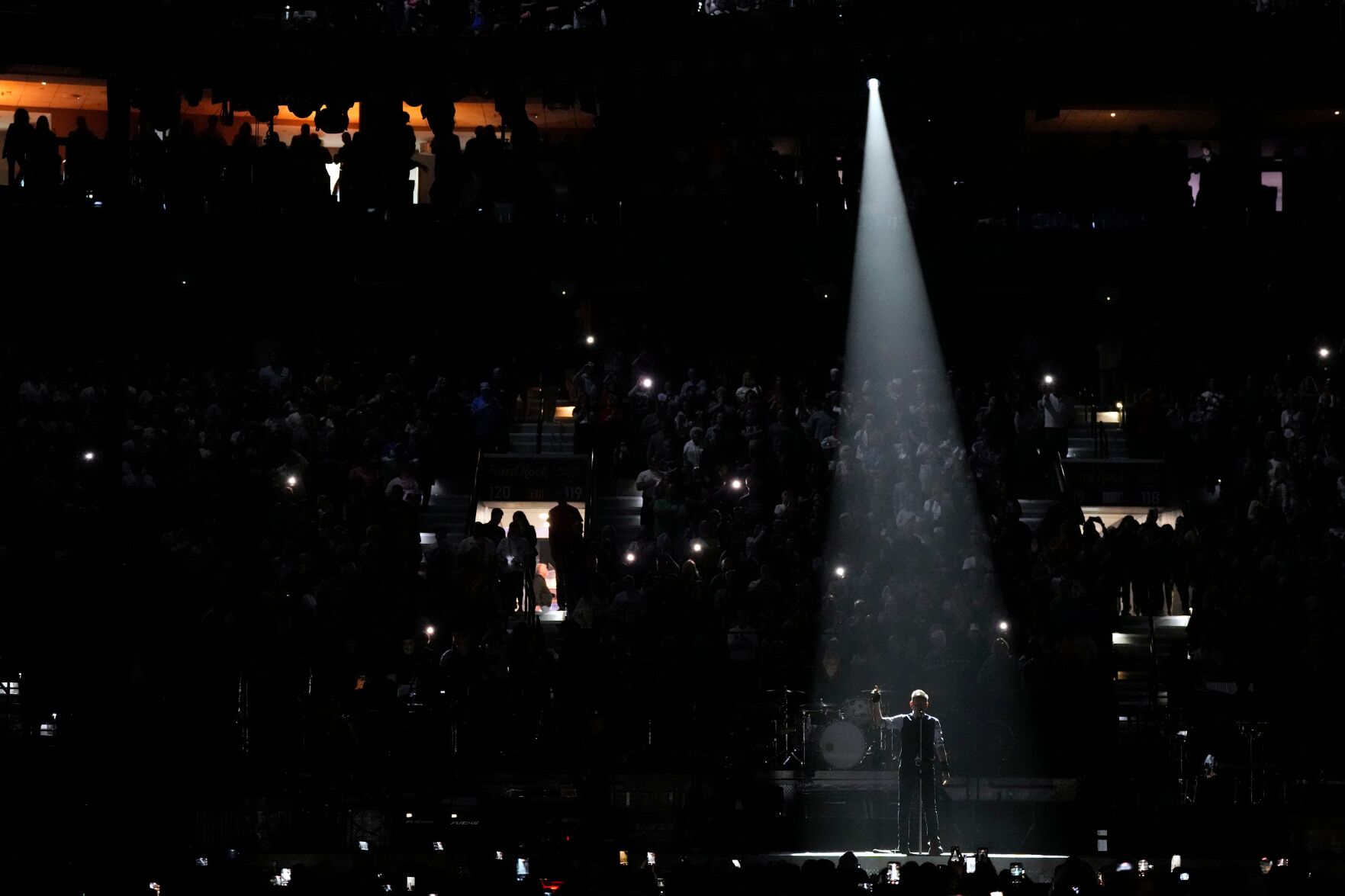 Bruce Springsteen and the E Street Band in Concert - Philadelphia | Ap ...
