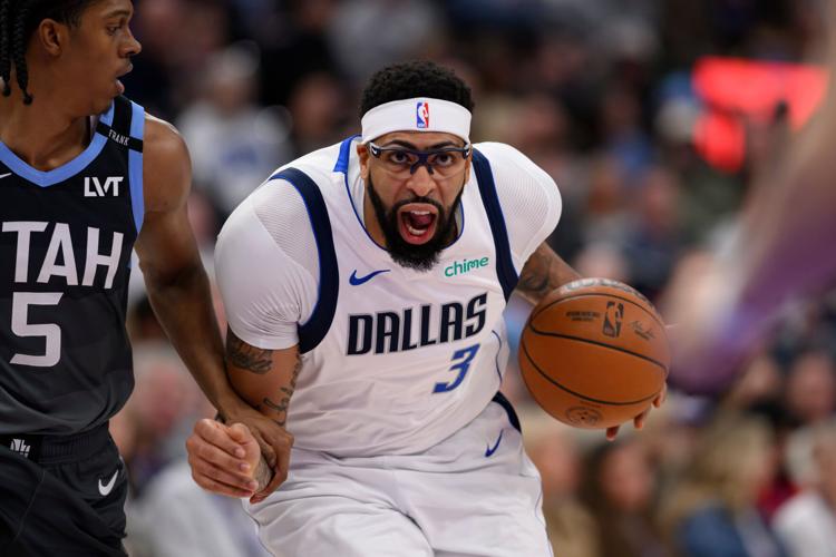 Mavs' oft-injured Anthony Davis to miss time with ligament damage in ...
