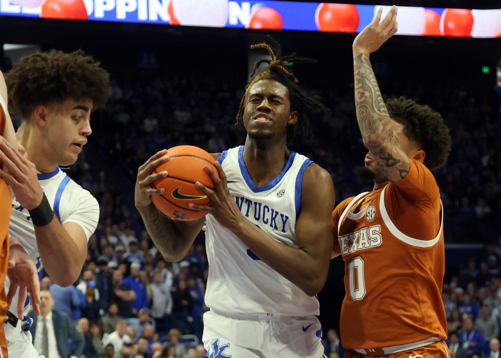 Kentucky coach Pope says guard Kam Williams suffered broken foot in win ...
