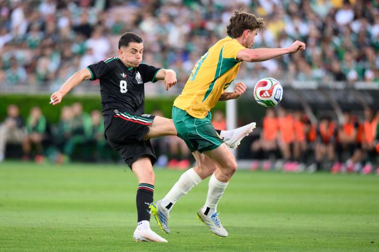 Vázquez’s first-half header lifts Mexico past Australia 1-0 in a World ...