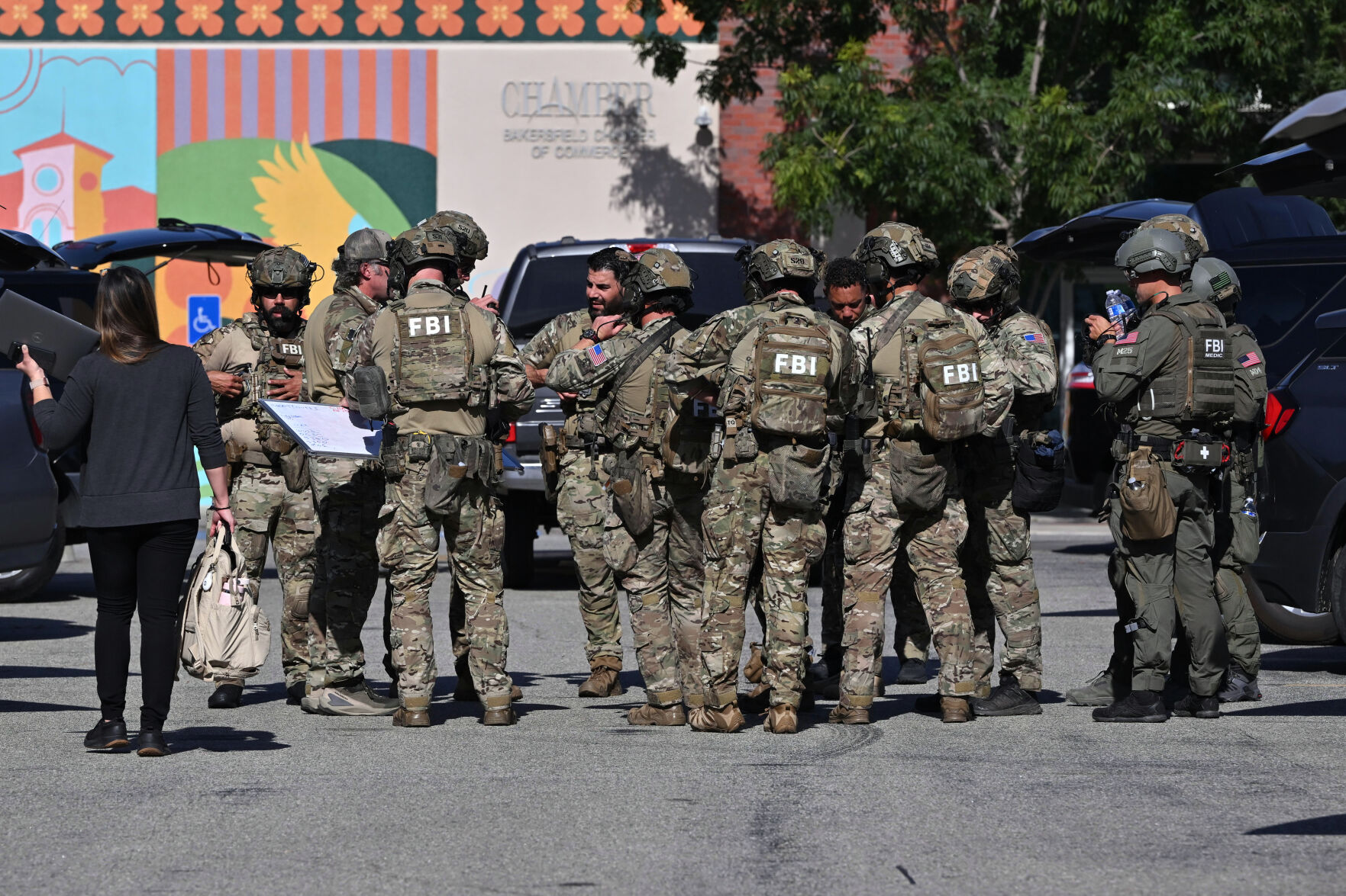California Man Barricaded | Ap | rutlandherald.com